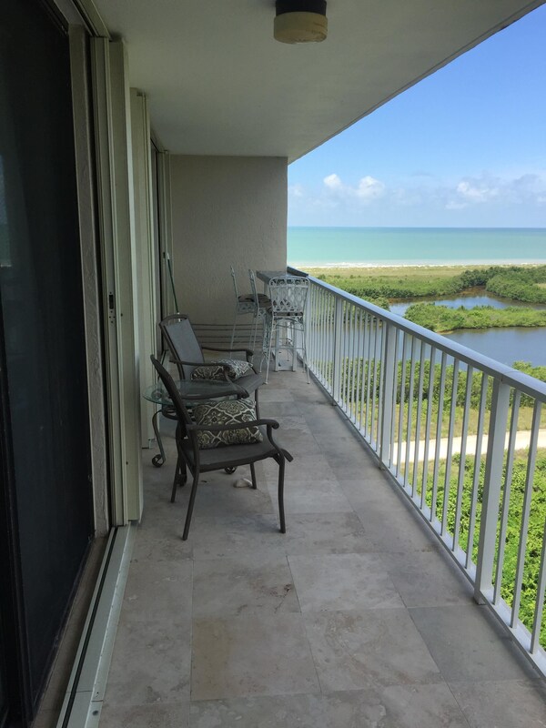 Unobstructed Gulf Views! Gorgeous Beachfront Condo - Marco Island, FL