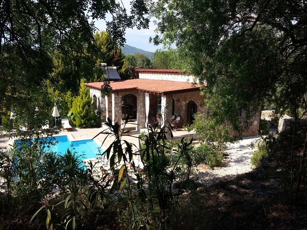 Villa Amara Is A Cosy Stone Build Holiday Retreat With Private Pool And Garden. - Faralya