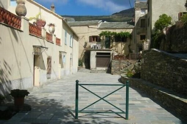 Appartement Dans Le Cap Corse à Ogliastro, Village à 1,5km De La Mer. - Canari