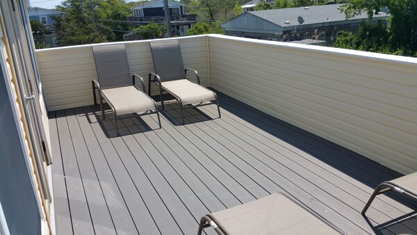 Weekends, Midweeks And Full Weeks Available! Steps To Beach, Town And Ferries! - Fire Island, NY