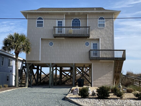 Amazing Single-family Oceanfront Vacation Home - Topsail Beach, NC