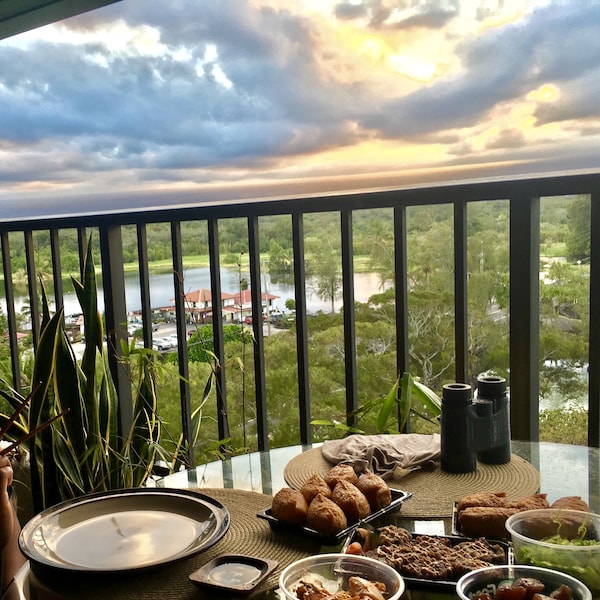 Epic Oceanfront Penthouse With Best Views In Hilo! - Hilo, HI