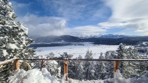 Les Angles: Chalet Bois Face Au Lac - Les Angles