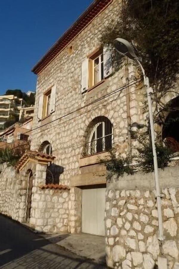 Erschwingliche Villa Mit Charme In Villefranche-sur-mer An Der Vraie Côte D'azur - Villefranche-sur-Mer