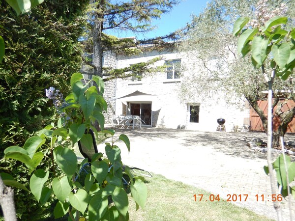 House 2- 6 People On The Farm, Calm, Comfort - Balazuc
