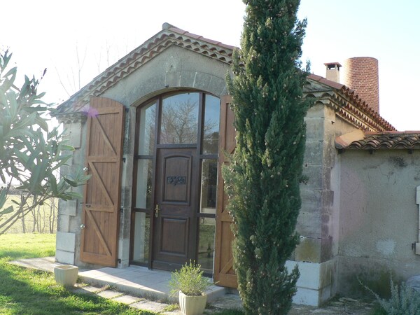 Gite En Camargue Au Bord Du Petit Rhone - Gard