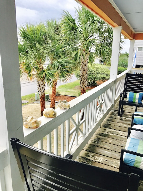 The Sea Palm, A Coastal Cottage Steps From The Beach!!! - Sunset Beach, NC