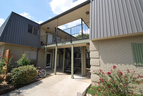 Stylish South Lamar Condo - Austin, TX
