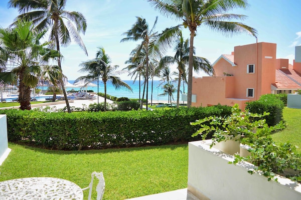 Privately Owned Beachfront Villa\nbeach Villa, Cancun Hotel Zone - Cancún