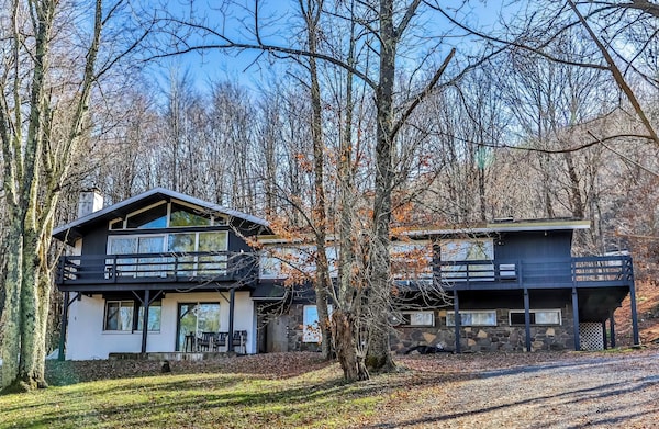 Ski Hunter, Indoor Pool & Sauna .2 Miles To Slopes - Hunter, NY