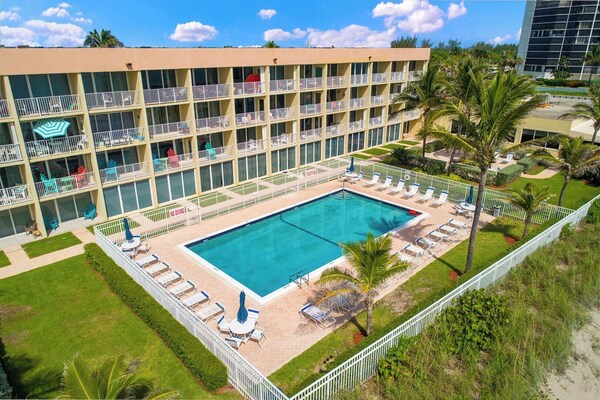 Beach Condo / Vor-ort-restaurant / Wifi / 4 Personen - Stuart, FL