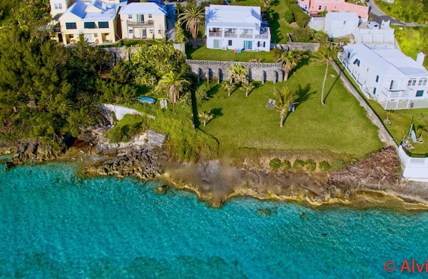 Ocean Front Studio, Kayak Available - Swimming, Bring Own Snorkle Euipment - Somerset Village