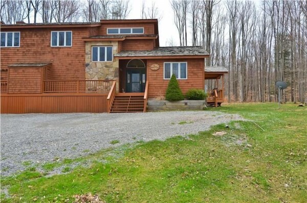 Lovely Canaan Valley Home Offers A Perfectly Affordable Vacation Opportunity! - Canaan Valley, WV