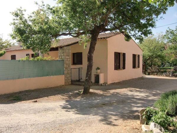 Appartement Tout Confort Dans Village Vacances à Balazuc, Avec Piscine Commune. - Ardèche