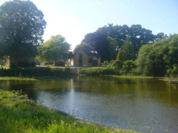 Rennes Maison De Charme Au Bord Dun éTang - Saint-Aubin-du-Cormier