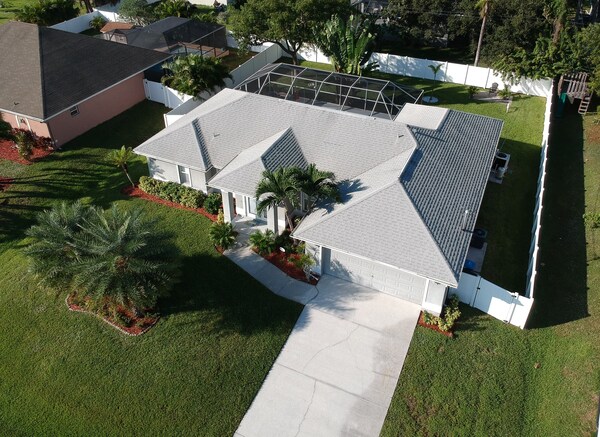 Rent Directly From The Owner - Pool - 3 Bedrooms - Cape Coral (Sw), Florida - Cape Coral, FL