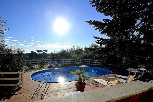Villa Eos: A Welcoming Two-story Villa Surrounded By The Greenery, With Free Wi-fi. - 