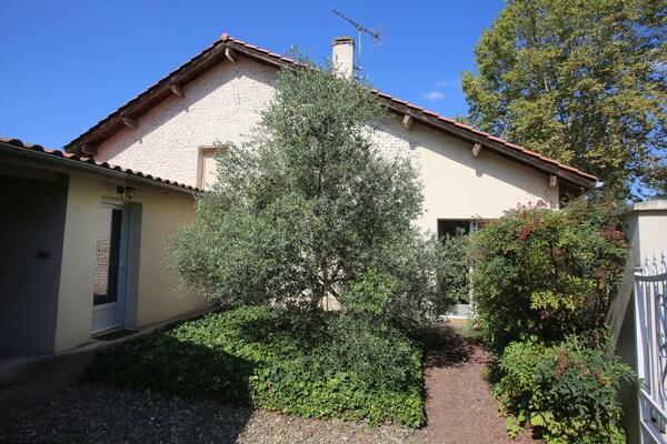 Jolie Maison De Village - Eugénie-les-Bains