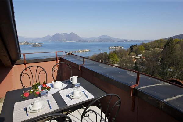 3-zimmer-wohnung Mit Balkon In Einer Jugendstilvilla Mit Gemeinschaftspool - Mergozzo