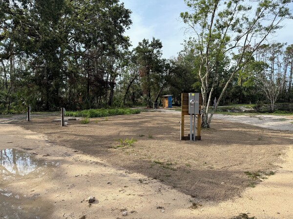 3 Large Rv Sites With Awesome Lake For Fun And Scallop Season Memories!! - Steinhatchee, FL