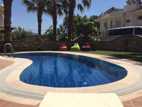 Superb 4 Bed,4 Bath Villa, Private Pool,wi-fi,uktv Prime Location In Calis Beach - Hisarönü