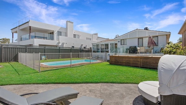 Bella Blu Beach House - Direct Beach Access - Hyams Beach