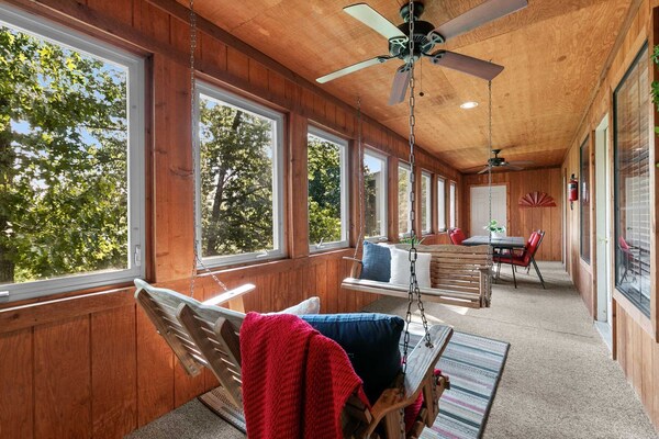 Deluxe Notch Estates Cabin, Close To Sdc - 4 Bedroom Suites, 2 Living Areas, 2 Pools! | 35 - Branson, MO