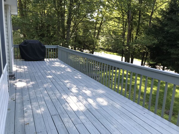 The Trout House  Your Perfect Getaway Pocono Lake Home @Arrowhead Lake - Pocono Mountains, PA
