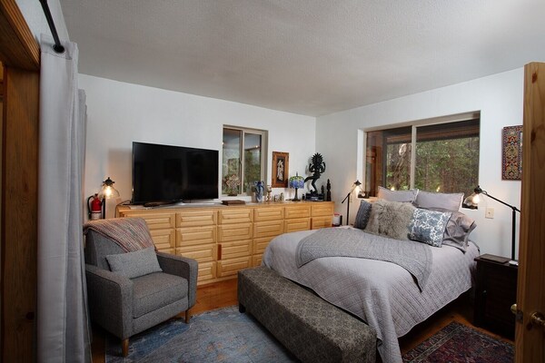 Beautifully Appointed Cabin On 150 Private Acres! Pet-friendly! - Oxbow, Georgetown
