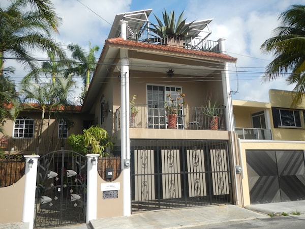 Casa Oklahoma In Cozumel Mexiko Ist Eine Wunderschöne, Private Oase, 3 Blocks Vom Meer Entfernt. - Cozumel