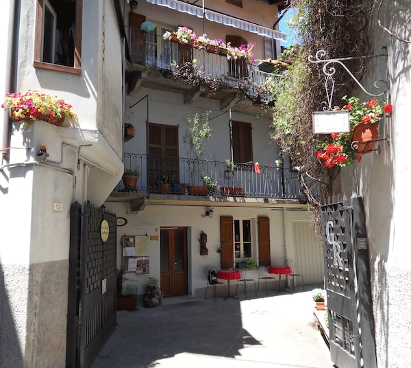 Appartamento In Centro,vicino Alla Stazione Ferroviaria - Mandello del Lario