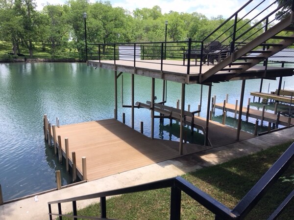 Patterson Place Es Acogedor Y Tiene Un Hermoso Paseo Marítimo - Seguin