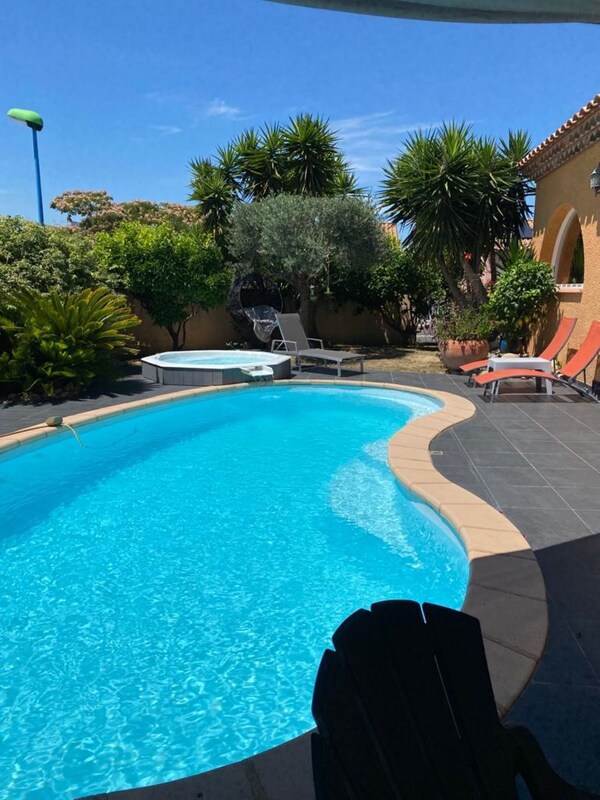 Villa 8 Personen Met Zwembad En Jacuzzi - Saint-Cyprien