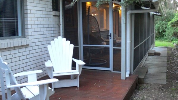The Woodland Cottage At Silverleaves Beach - 멜버른
