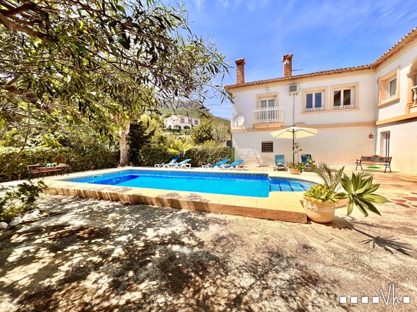 Pumba - Villa Con Piscina Cerca Del Mar En Calpe - Calpe
