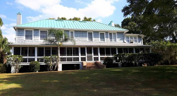 The Grove House - Antique Lakefront Home On Eagle Lake, Central Florida - Winter Haven, FL