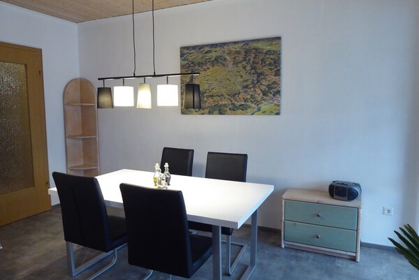 Frisch Renovierte 110qm-große Ferienwohnung Am Stadtrand Von Nördlingen - Nördlingen