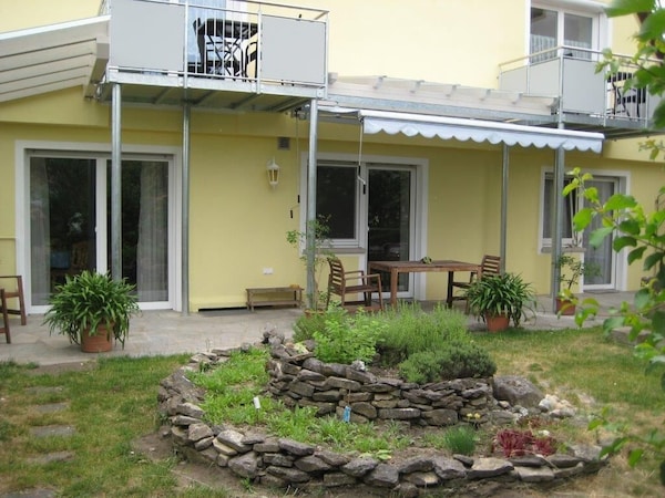 Großzügiges Familiäres App. "Weinstock" (100m2) Für Bis Zu 5 Personen - Randersacker
