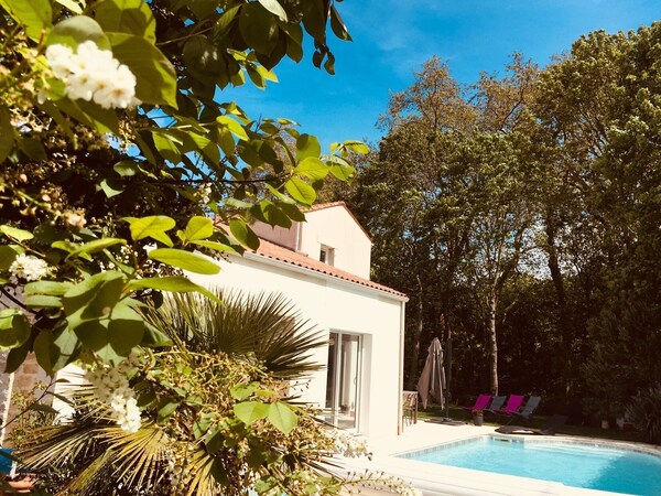 The Edge Of The Wood. Bright Villa Close To La Rochelle And Ile De Ré. - 拉洛歇爾