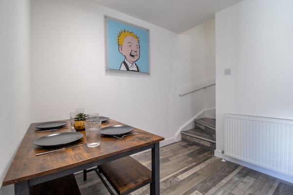 Abbey House Apartment C - Glasgow
