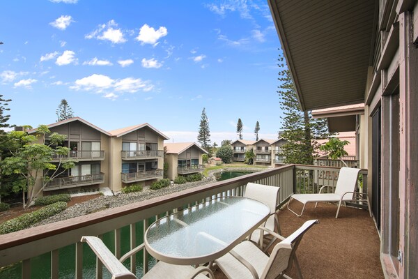 Fun-n-sun Steps To#1 Beach In Usa Spacious 2+2condo,pool,garage Tranquil Setting - Siesta Key, FL