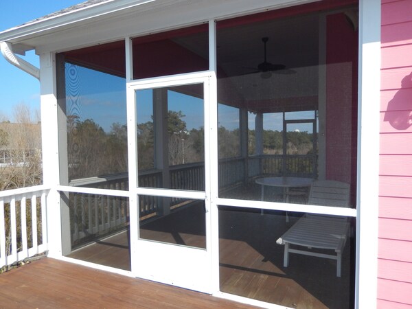 Home With Golf Cart,community Pool,easy Access,spinnakers Reach Community - Cedar Point, NC