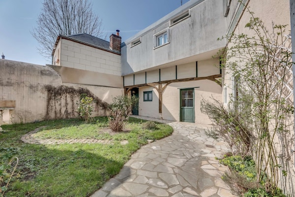 Le Cœur D'amboise, Appartement Trois Pièces, Deux Chambres En Plein Centre Ville - Amboise