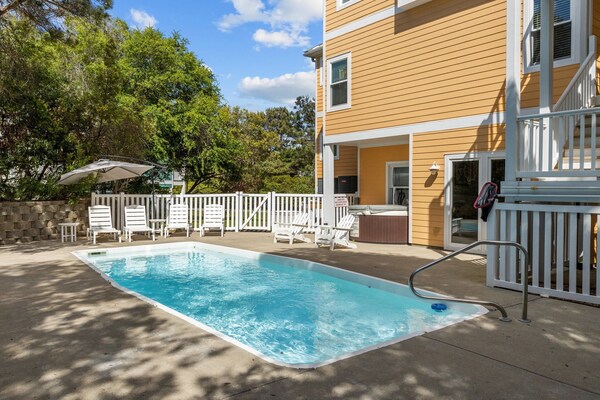 Oceanside,private Pool,golf Cart,elevator,easy Beach Access,in Spinnaker's Reach - Emerald Isle, NC