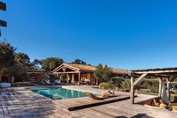 Sheepfold, 4 Bedrooms, 10 People, Heated Pool - 博尼法喬