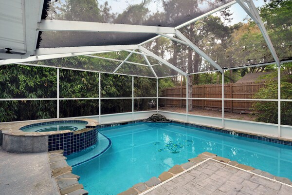 Ginger's Guesthouse: 4  Br, 3.5  Ba House In Jekyll Island, Sleeps 9 - Georgia, GA