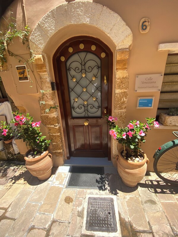 Calle Veneziana Maison D'hôtes Historique - La Canée