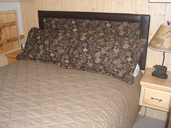 Seneca Lake -"Butternut Camp"  Near Wineries & Watkins Glen Race Track - Seneca Lake, NY