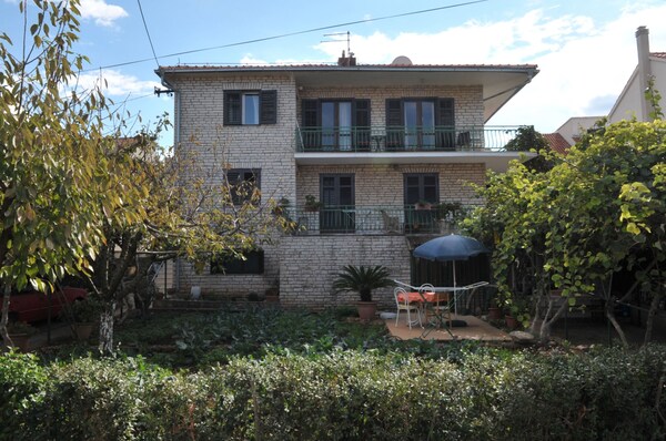 Apartments Valerija (66671-a1) - Supetar - Island Brac - Supetar