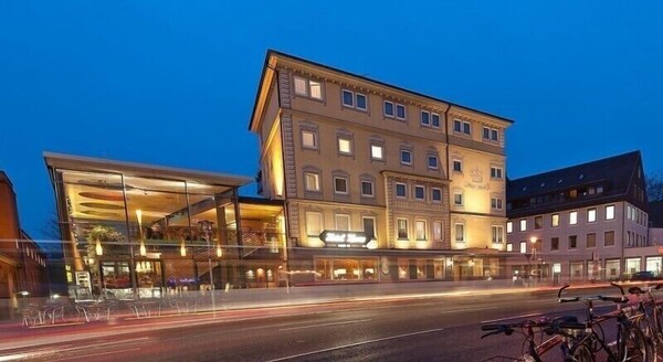 D) Doppelzimmer Komfort Mit Dusche Und Wc - Tübingen